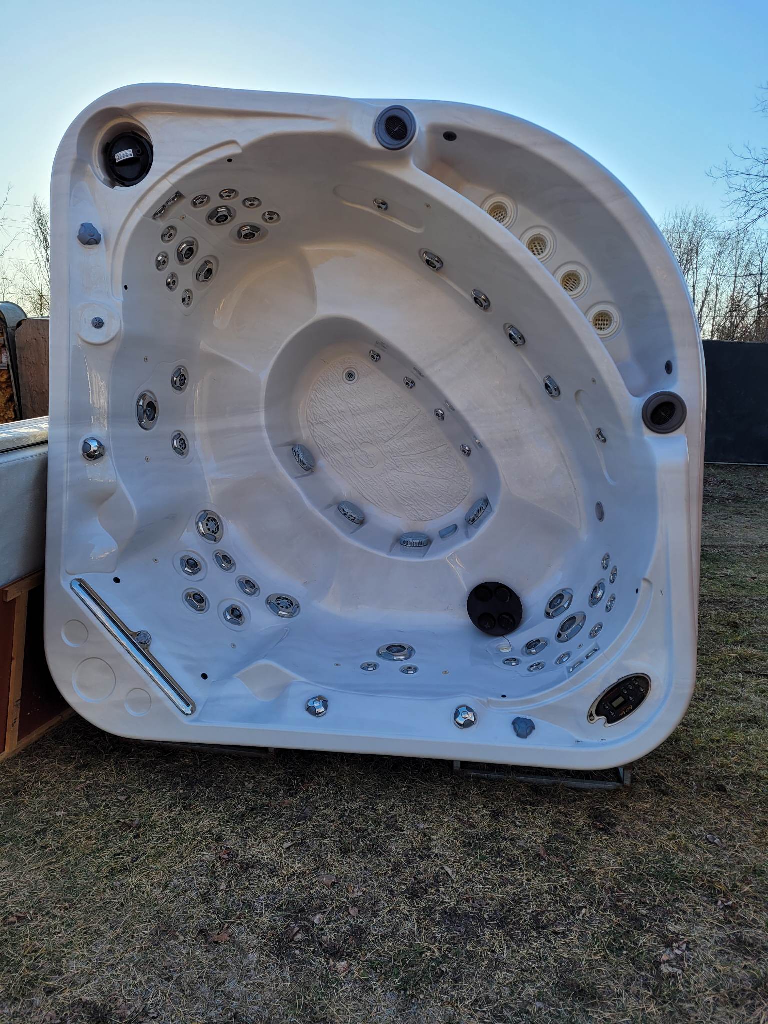 Refurbished Hot Tubs – PoolsHQ